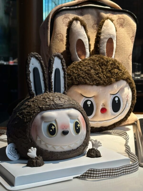Brown Labubu - YOONA BAKING